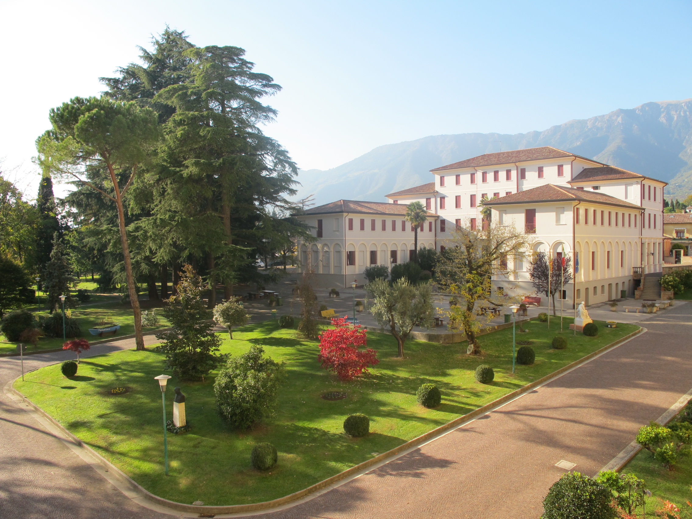 ABOUT US - CIMBA ITALY